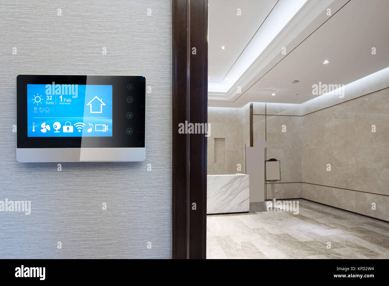 Modern reception desk hi-res stock photography and images - Alamy