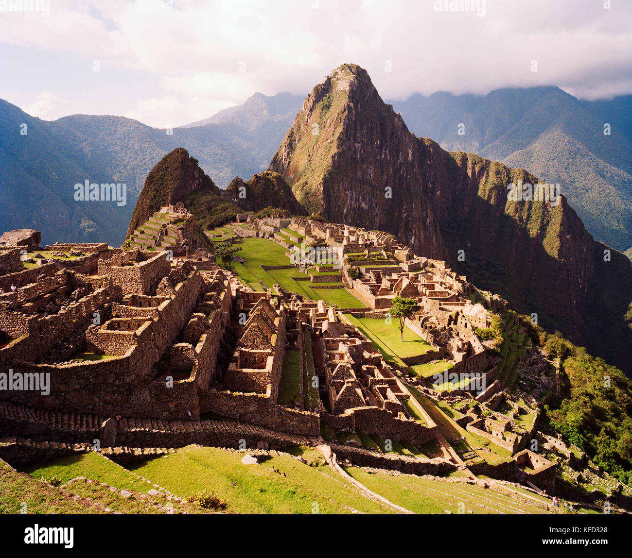 PERU, Machu Picchu, South America, Latin America, high angle view of ...