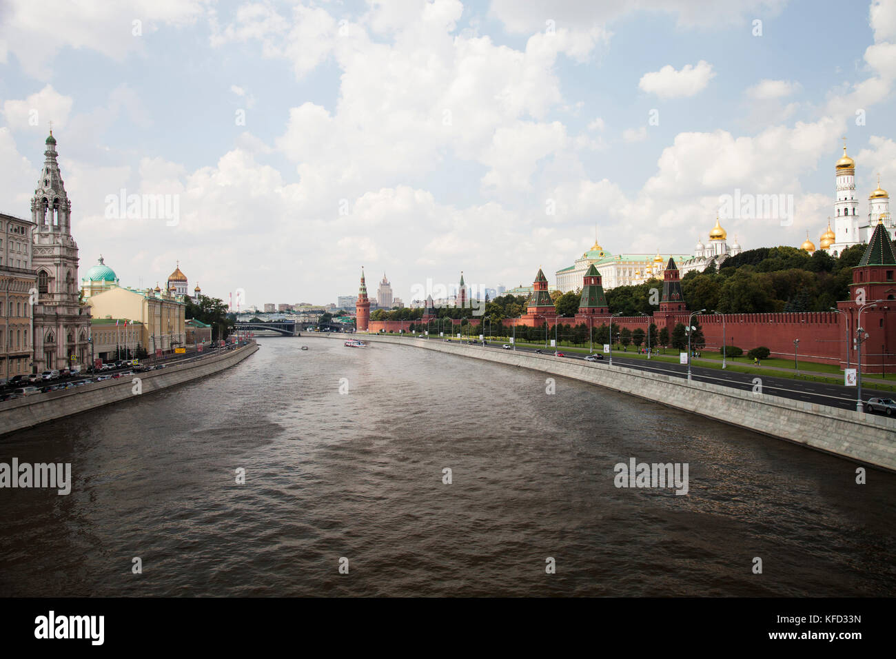 RUSSIA, Moscow. The Moscow River with the Kremlin wall on the right ...