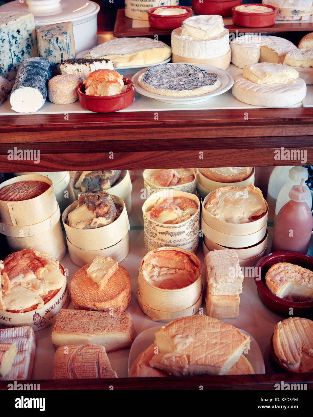 AUSTRIA, Vienna, Stadtpark, cheese cart at Restaurant Steirereck Stock ...