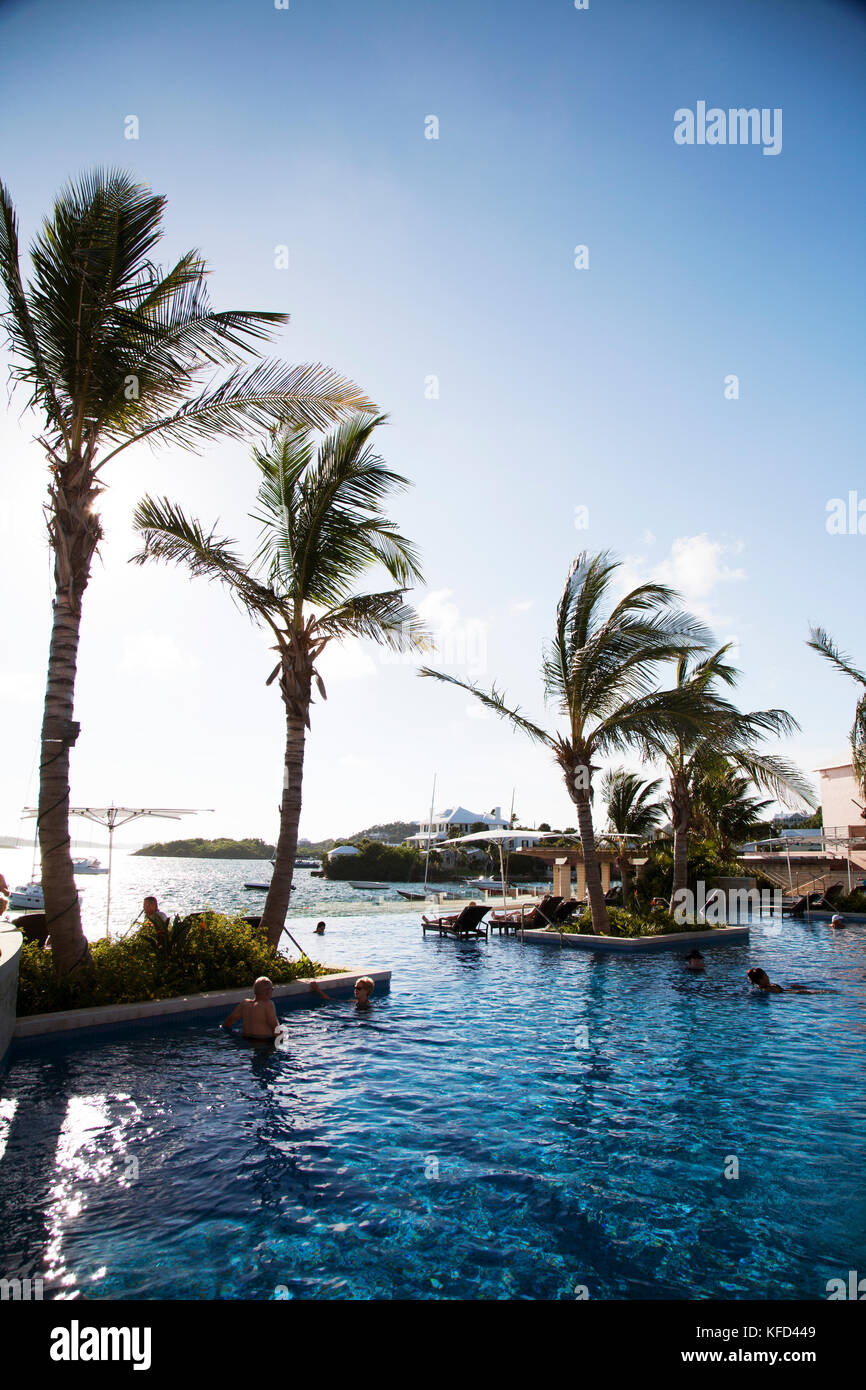 BERMUDA. The Infinity Pool at the Hamilton Princess & Beach Club Hotel ...