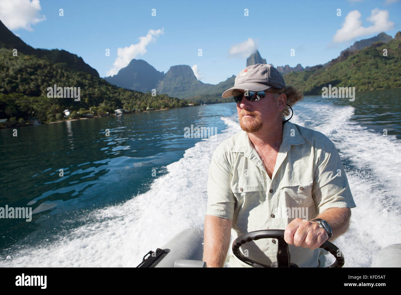 FRENCH POLYNESIA, Moorea Island. FRENCH POLYNESIA, Moorea Island. A ...