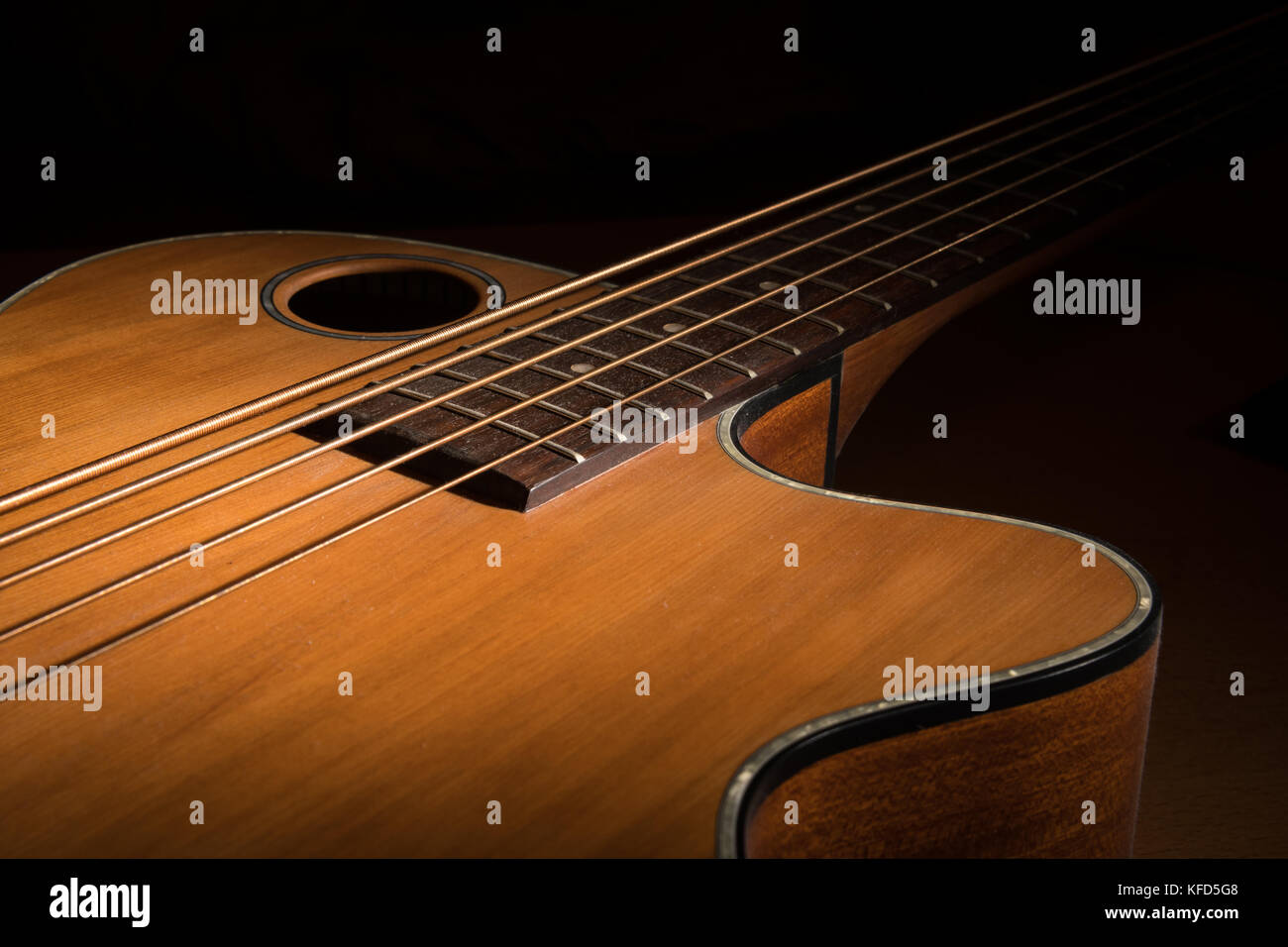 Accoustic bass hi-res stock photography and images - Alamy