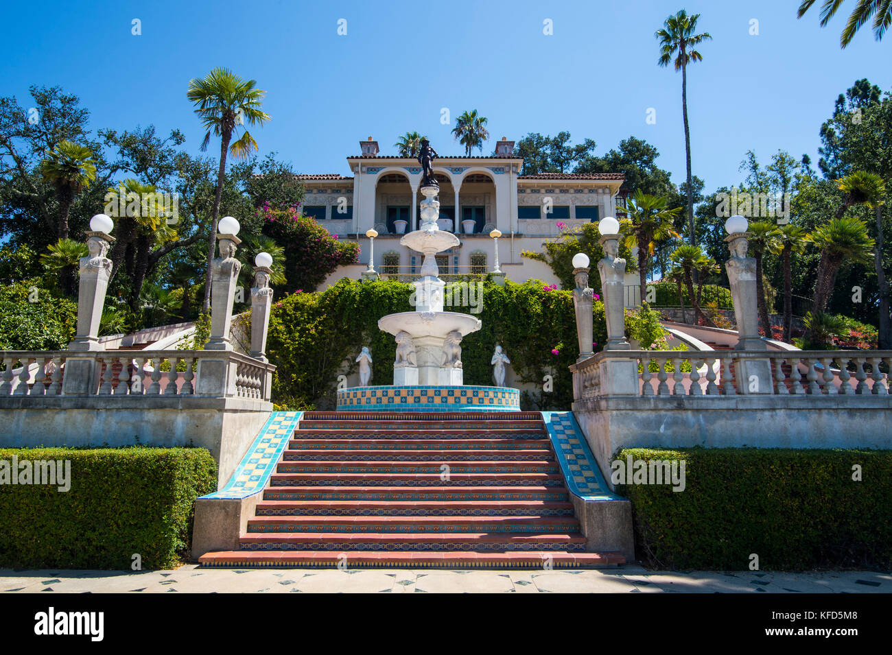 Hearst castle california hi-res stock photography and images - Alamy