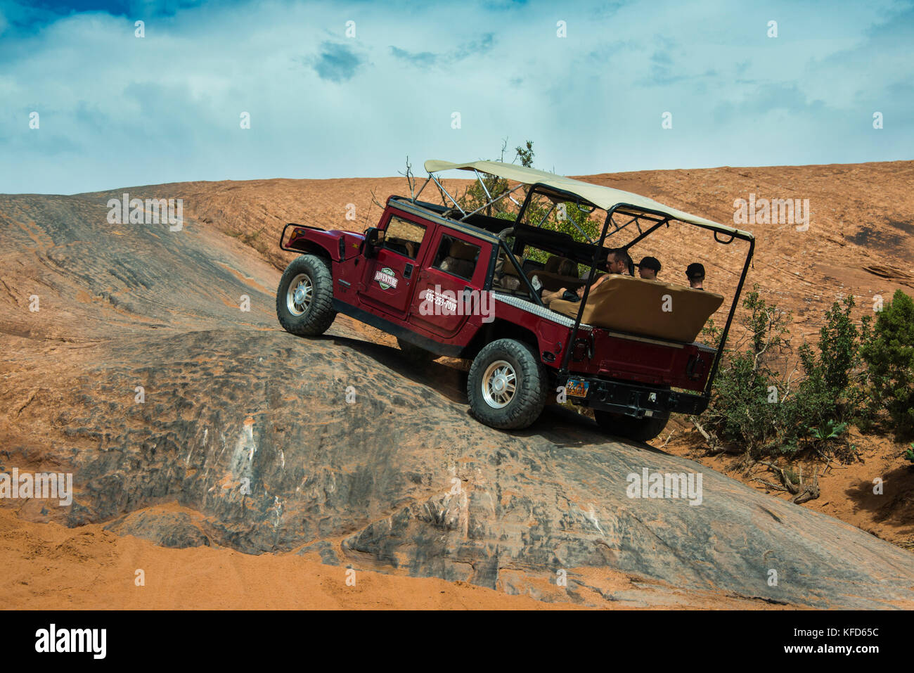 Hummer driving on the, slickrock trail. Moab, Utah, USA Stock Photo - Alamy