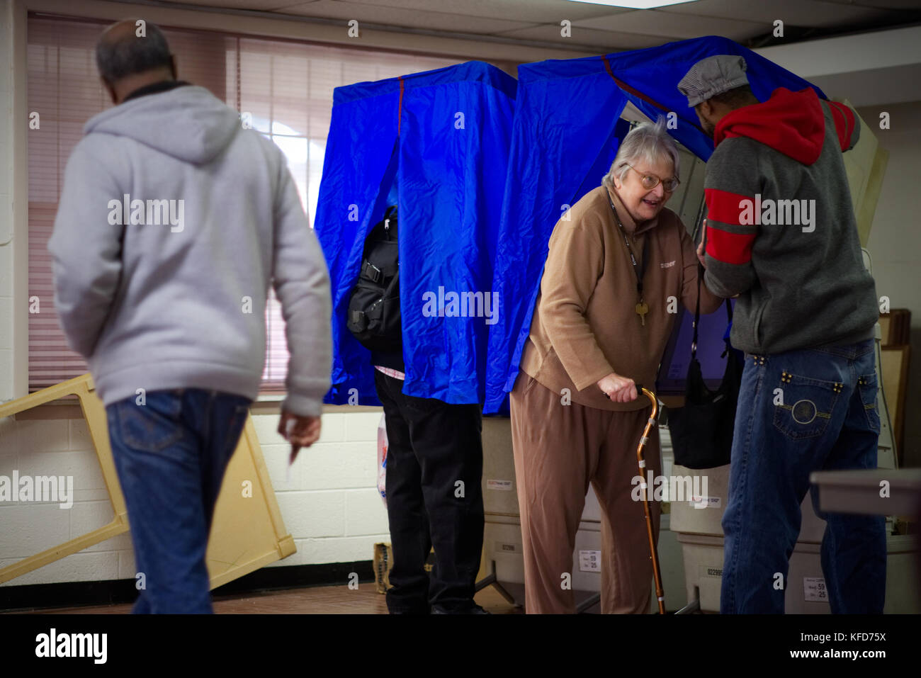 Pennsylvania voting machine hi-res stock photography and images - Alamy
