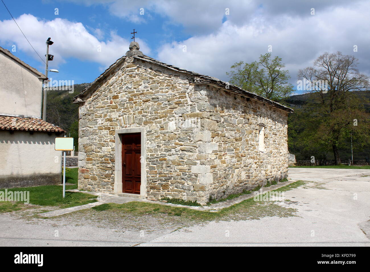 Old Stone Chapel High Resolution Stock Photography and Images - Alamy