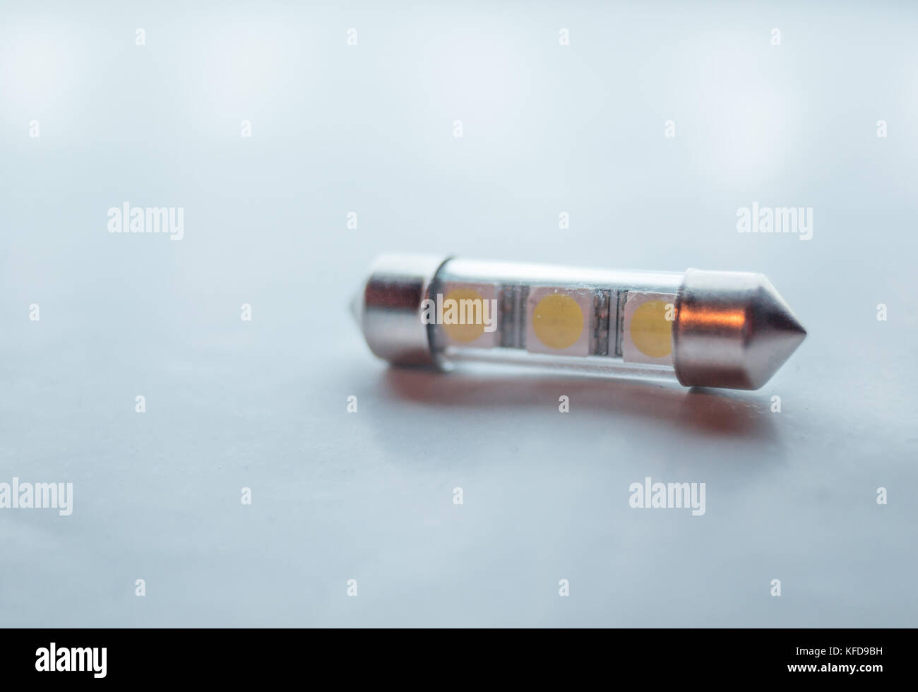 Led traffic light isolated hi-res stock photography and images - Alamy