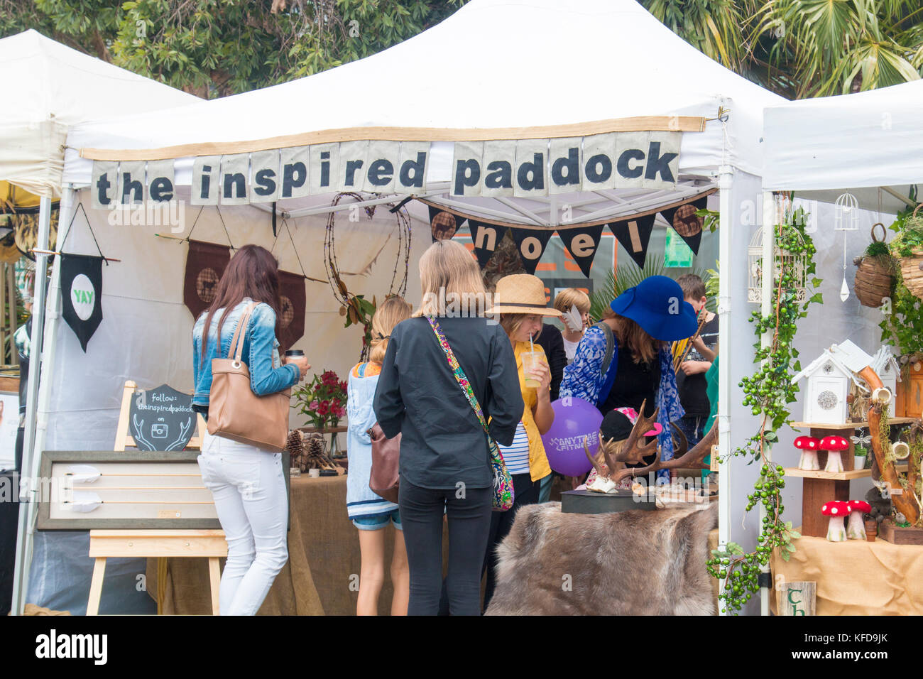 People shopping at a community market on Sydney northern beaches,New ...