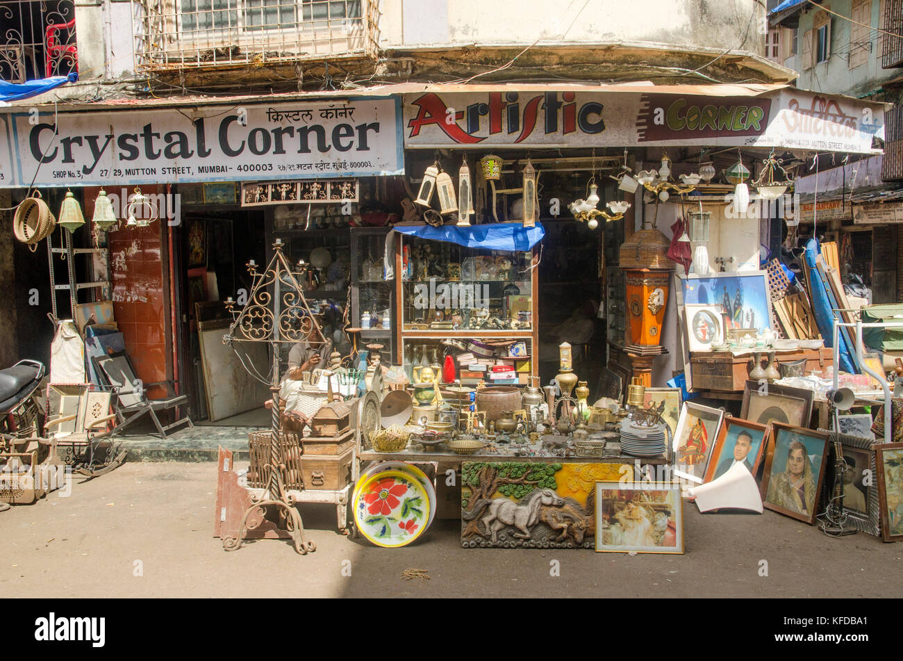 Goods on display at Chor bazaar, Mumbai, India Stock Photo - Alamy
