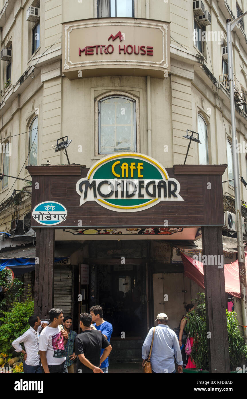 Cafe mondegar mumbai hi-res stock photography and images - Alamy