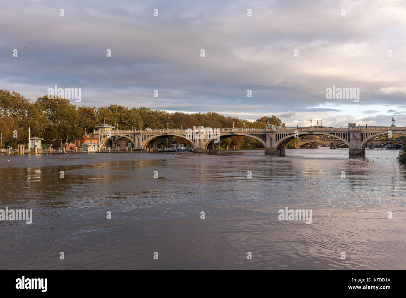 Richmond lock hi-res stock photography and images - Alamy