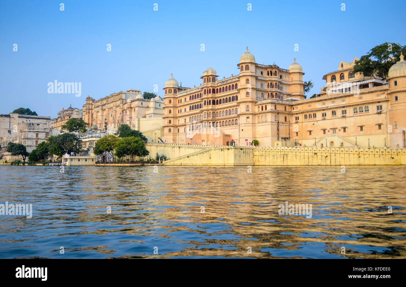 Exterior view of Udaipur City Palace, built in the 16th century on the ...
