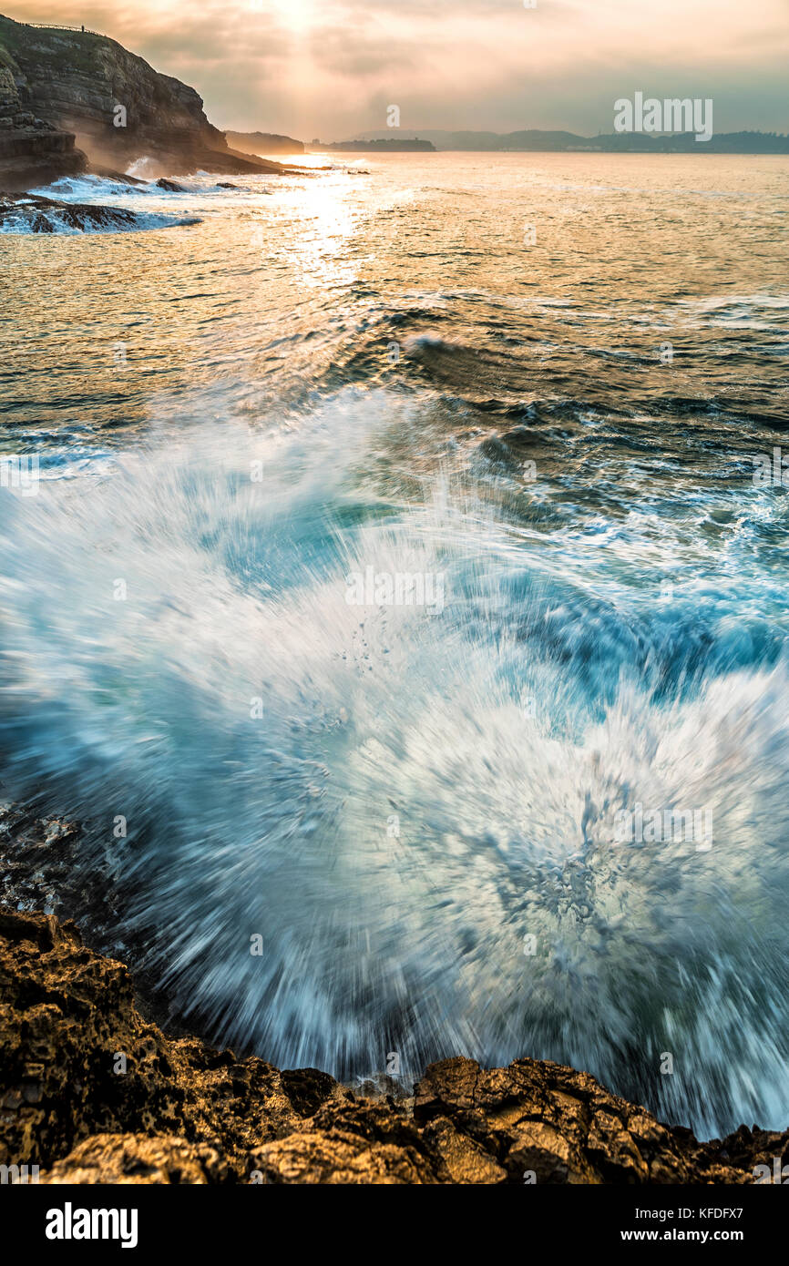 Movimiento de agua hi-res stock photography and images - Alamy