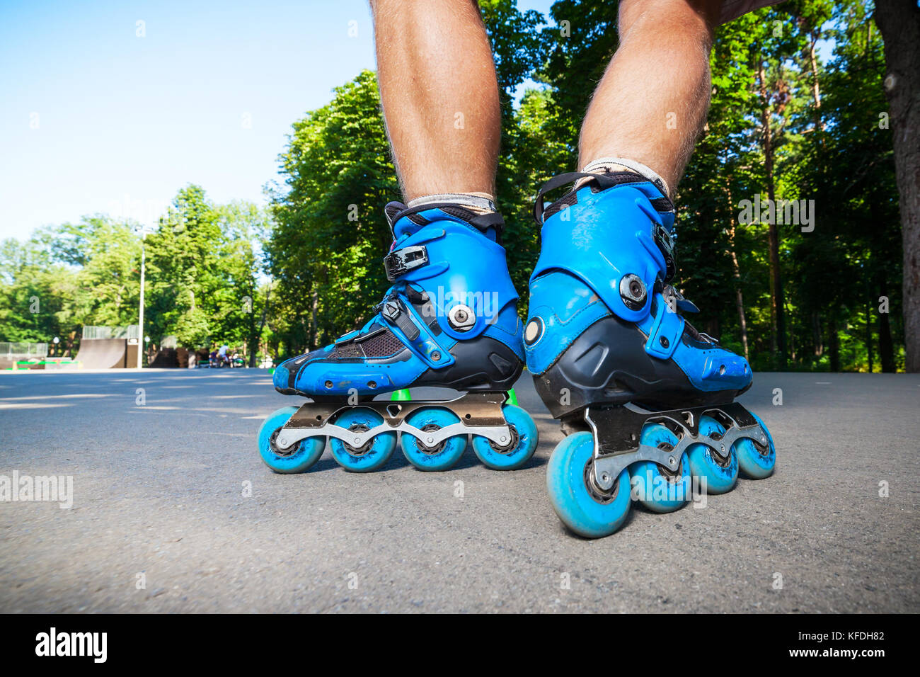 Close up of Inline roller skater ready to start Stock Photo - Alamy