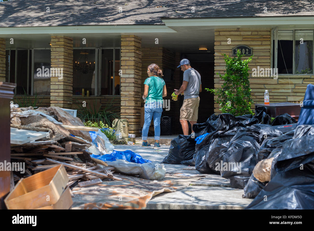 Cleanup begins in Houston after hurricane Harvey and heavy floods. A ...