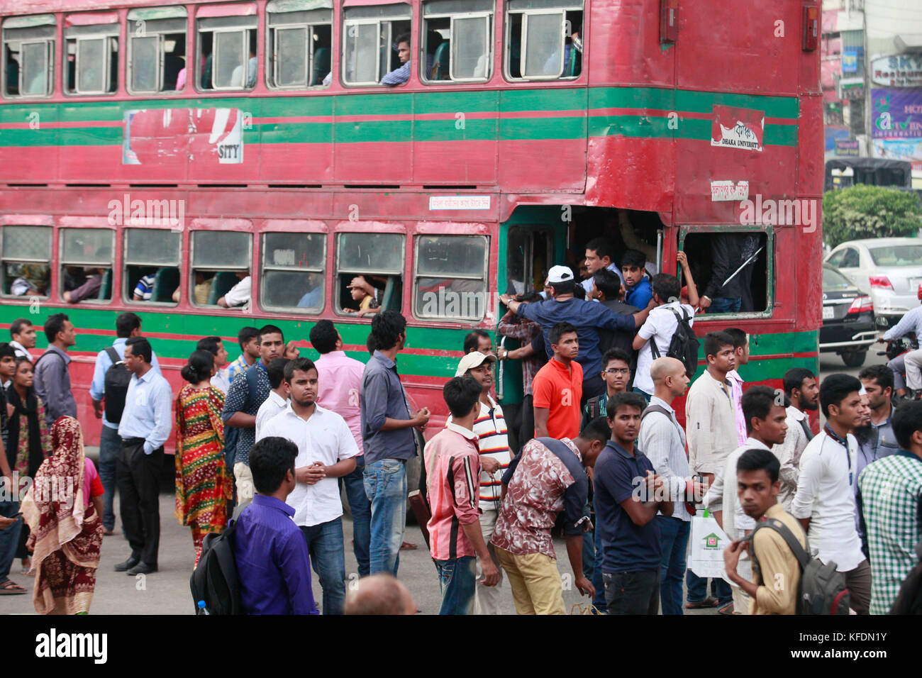 Overcrowded Bus High Resolution Stock Photography and Images - Alamy
