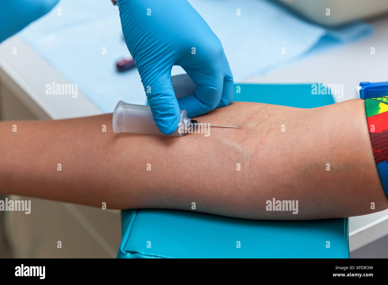 Nurse takes blood from the veins on the arm Stock Photo - Alamy