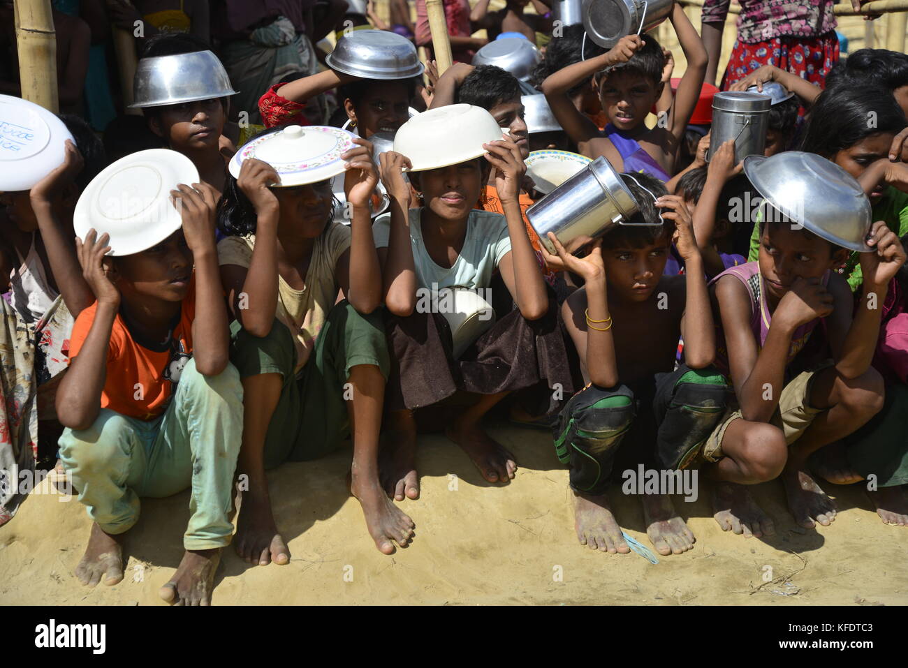 Refugee kids in bangladesh hi-res stock photography and images - Alamy
