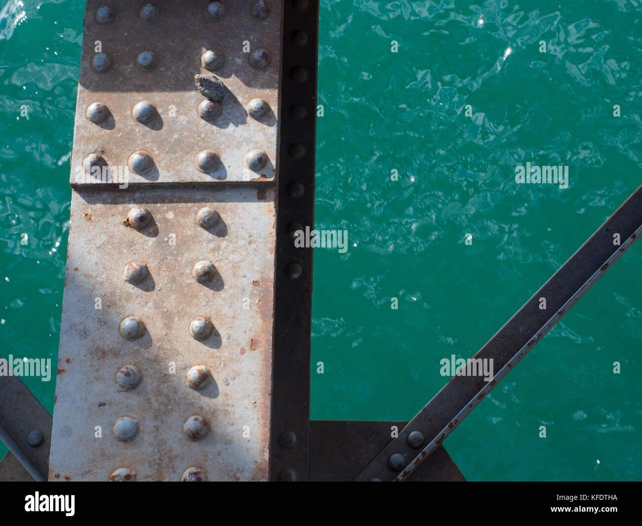 From bridge steel metal hi-res stock photography and images - Alamy