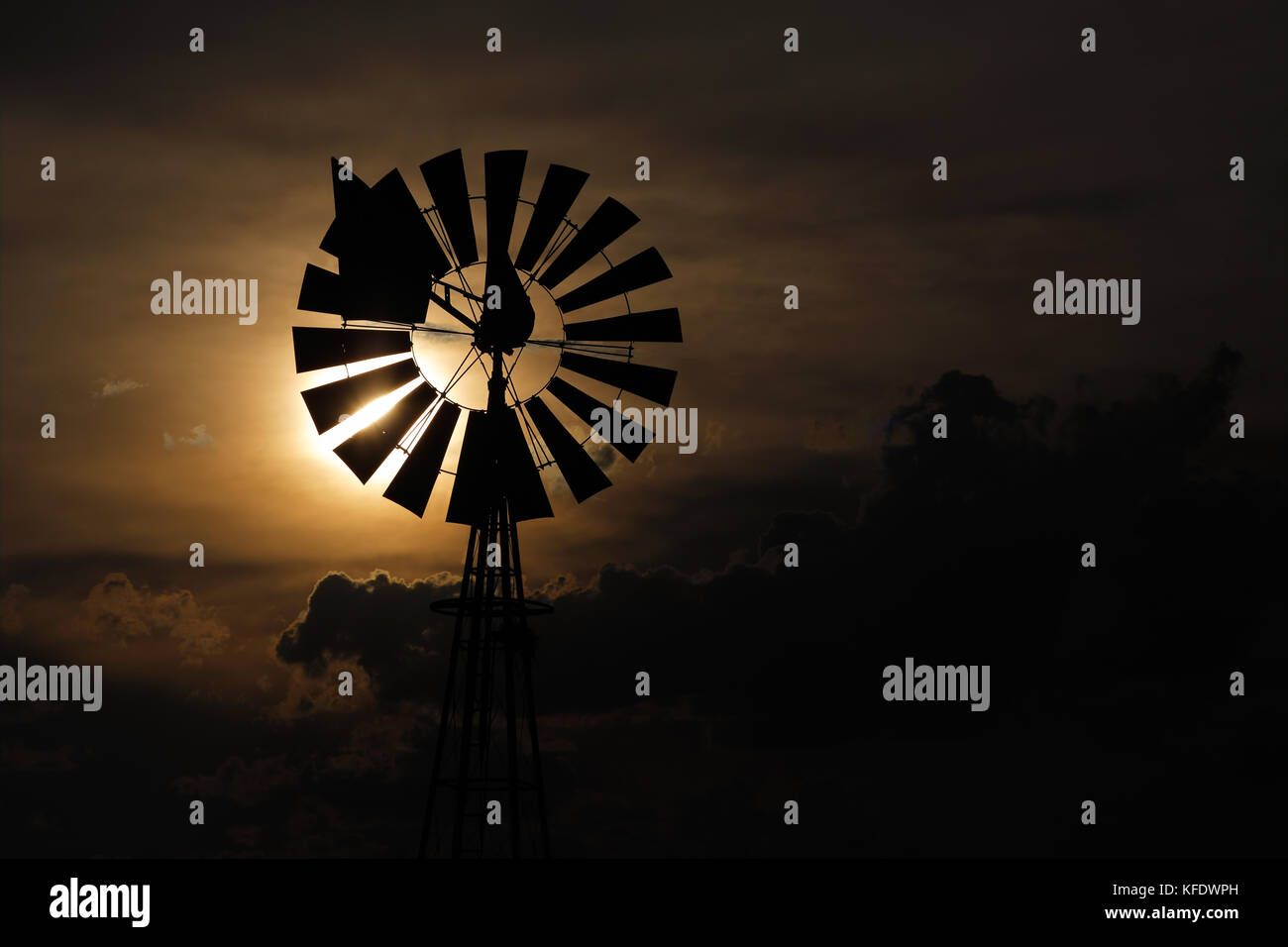 Sun and storm clouds hi-res stock photography and images - Alamy