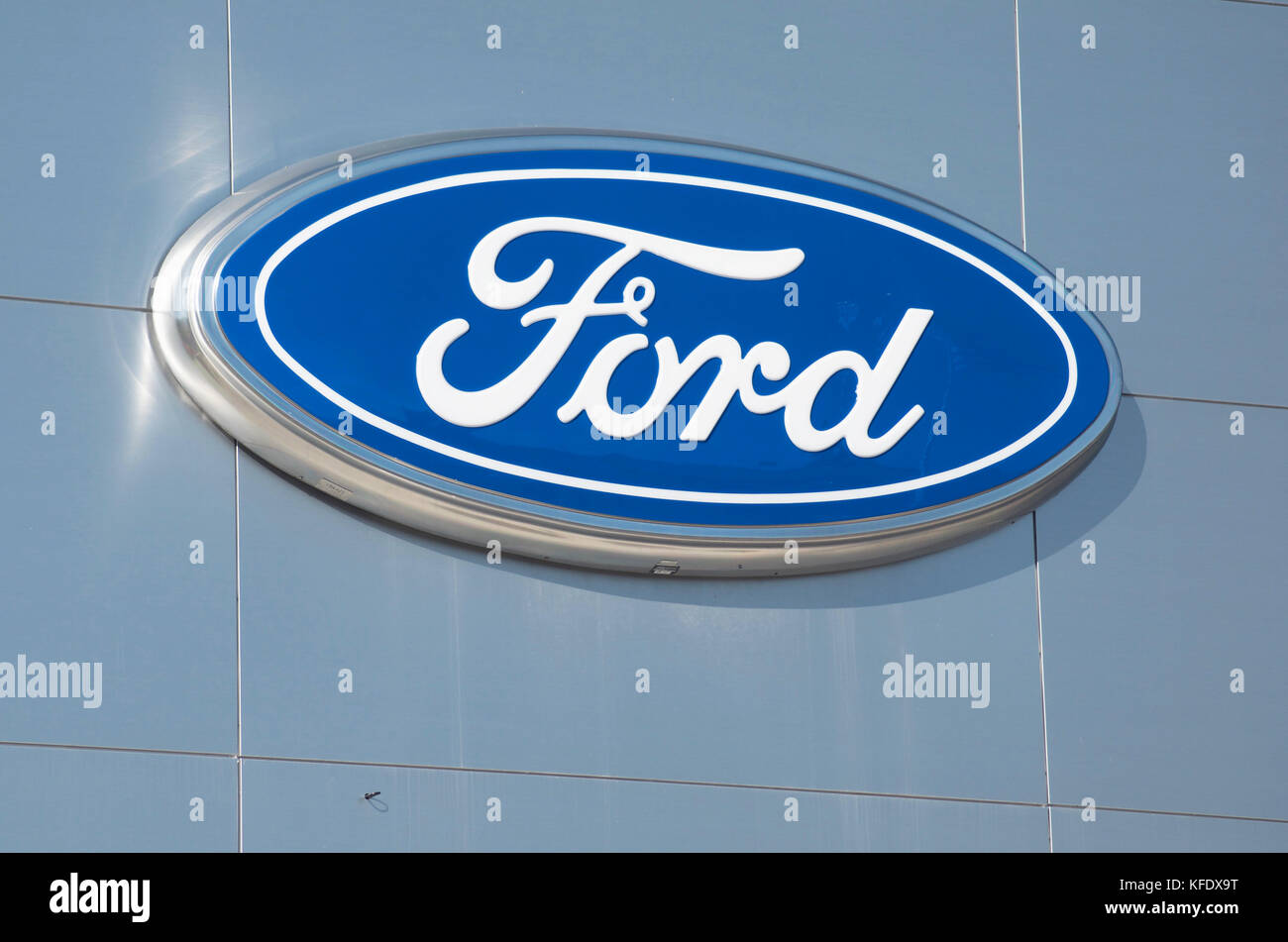 Ford Motor Company Sign At A Dealership Stock Photo - Alamy