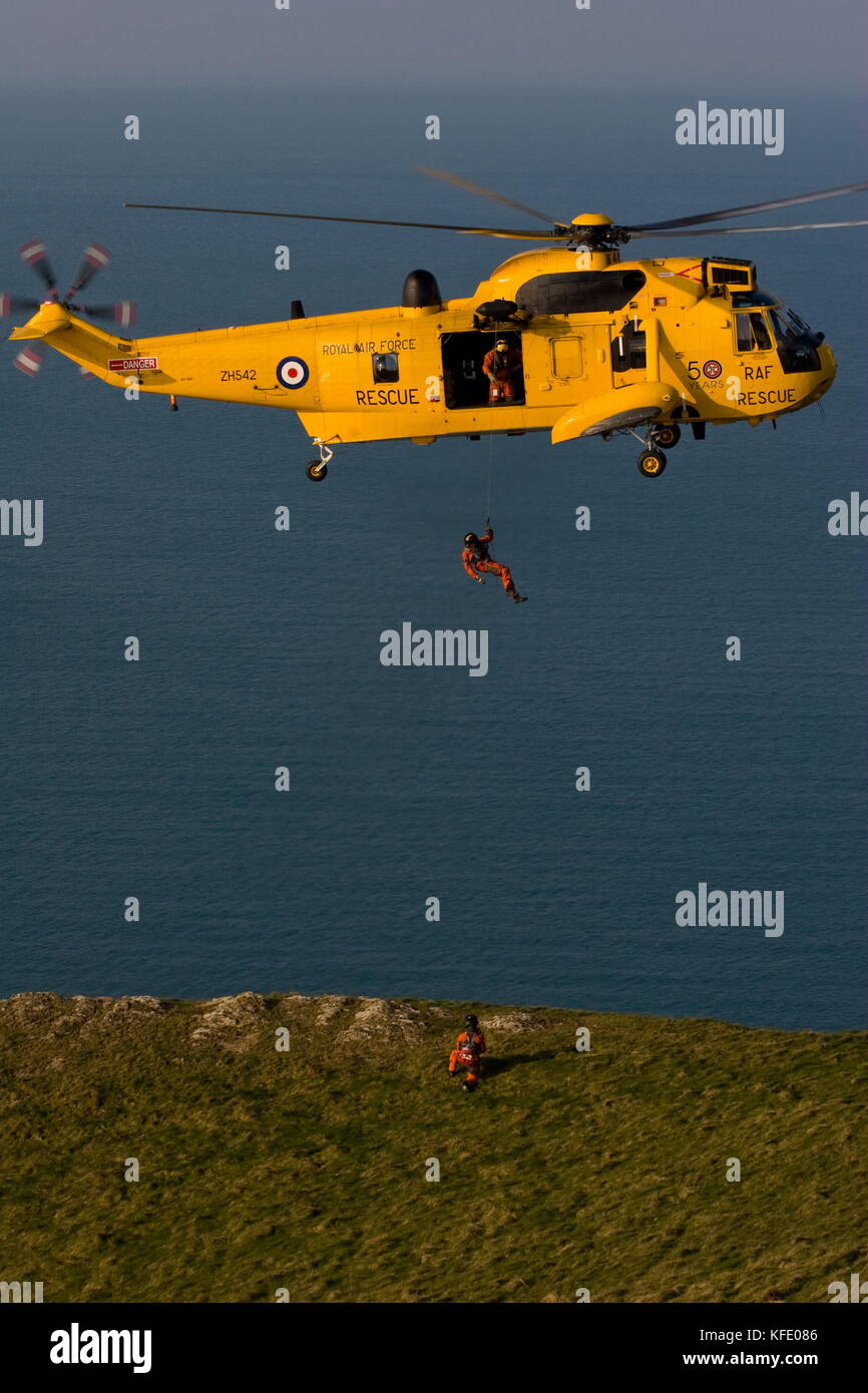 Air sea rescue crew hi-res stock photography and images - Alamy