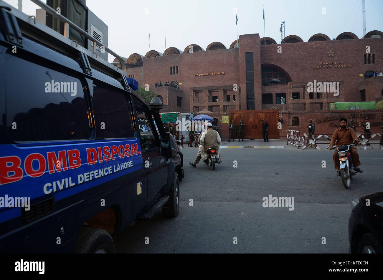 Pakistani army, ranger soldiers and dolphin force standing alert ...