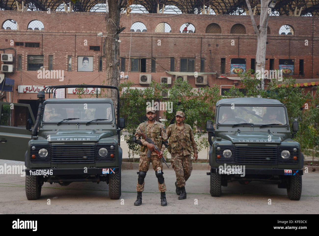 Pakistani army, ranger soldiers and dolphin force standing alert ...