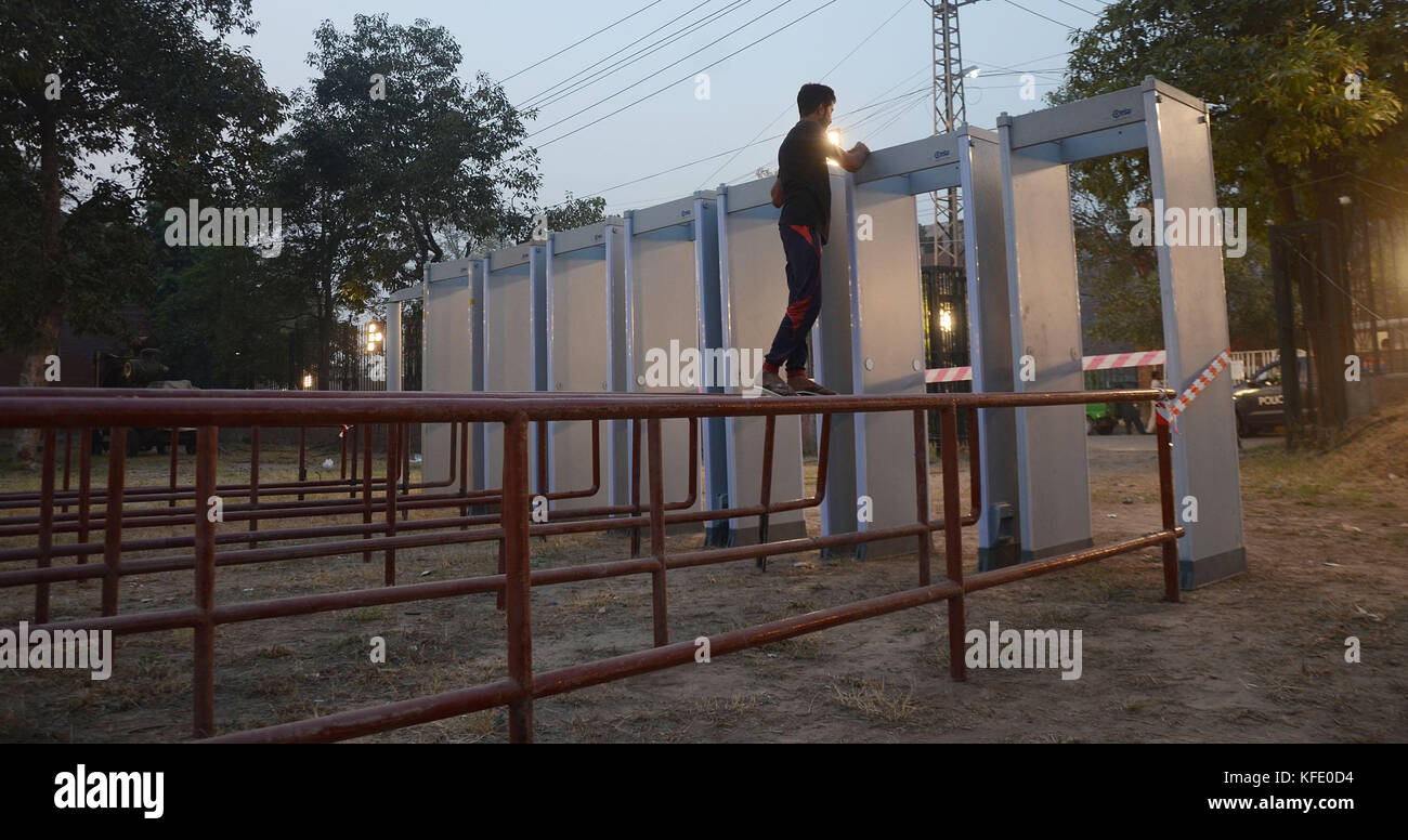 Pakistani army, ranger soldiers and dolphin force standing alert ...