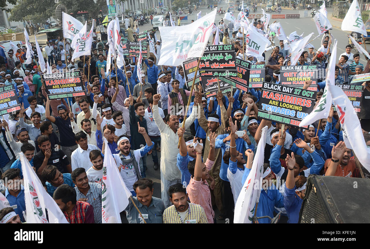 Lahore, Pakistan. 28th Oct, 2017. Pakistani students from different ...