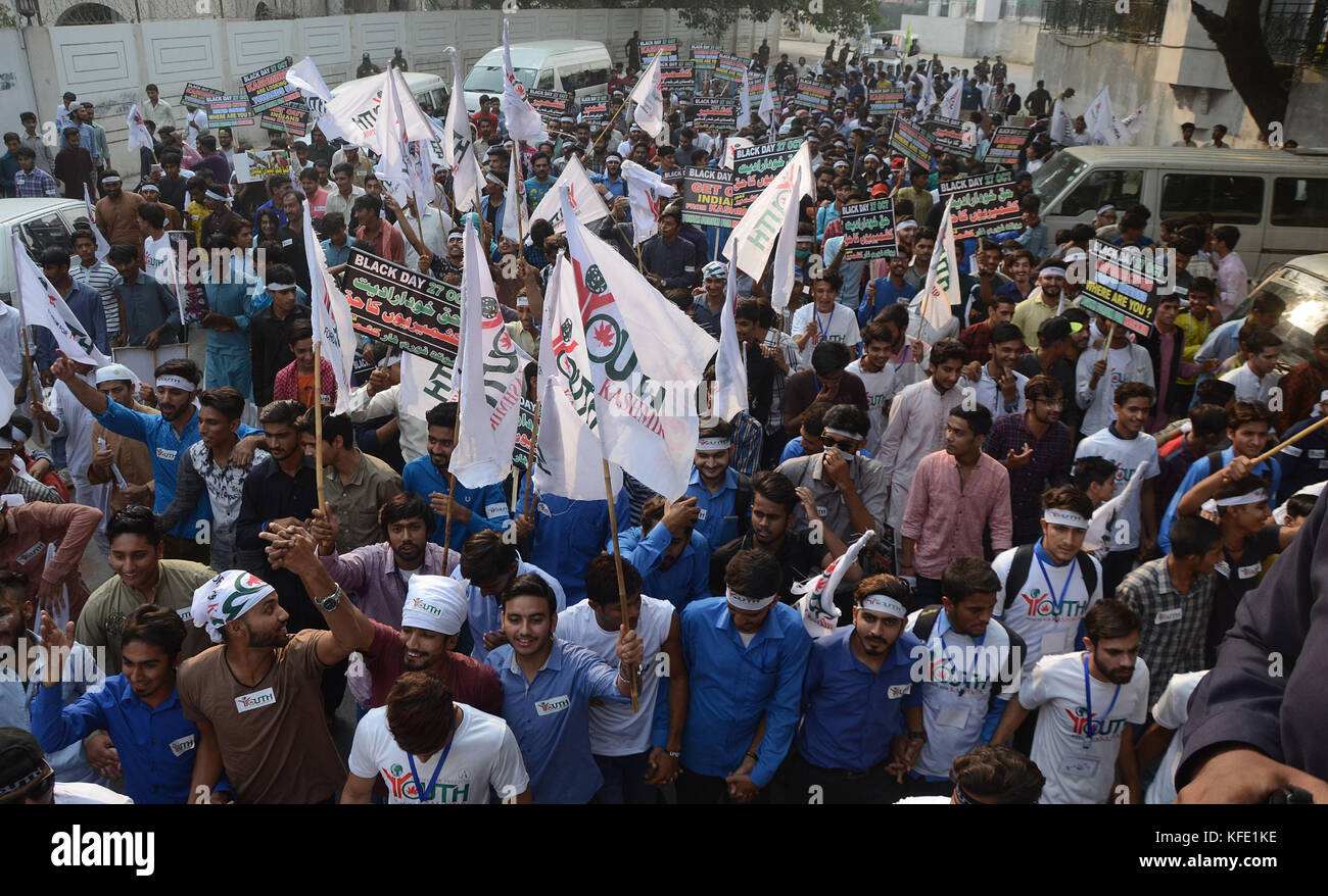 Lahore, Pakistan. 28th Oct, 2017. Pakistani students from different ...
