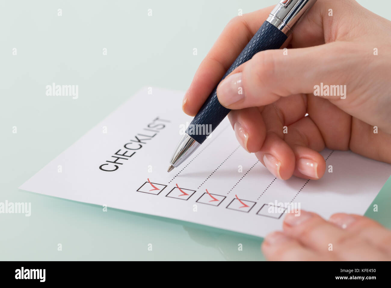 Check list corporate hi-res stock photography and images - Alamy