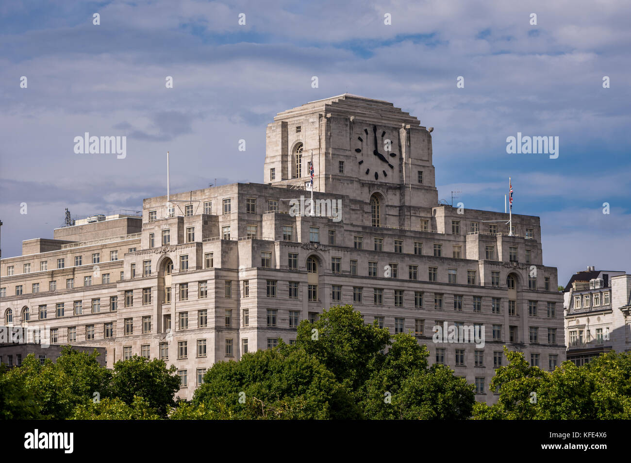 Londons iconic skyline hi-res stock photography and images - Alamy