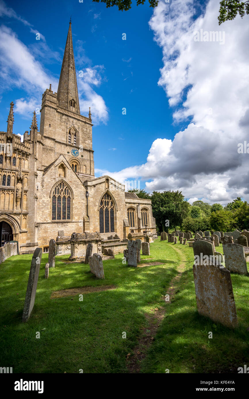 Burford village cotswolds oxfordshire hi-res stock photography and ...
