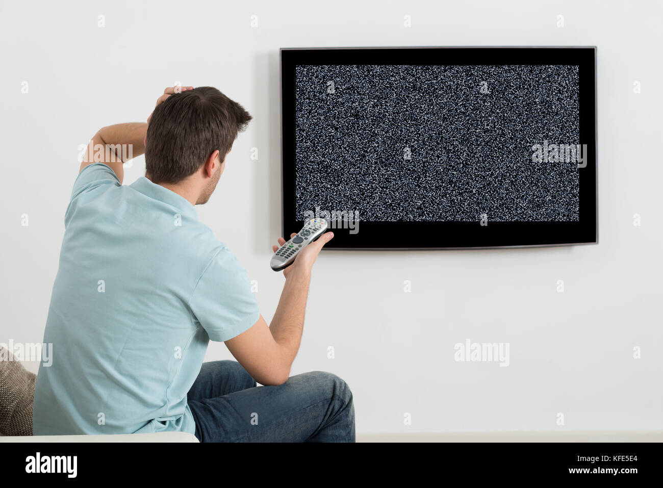 Tv static hi-res stock photography and images - Alamy
