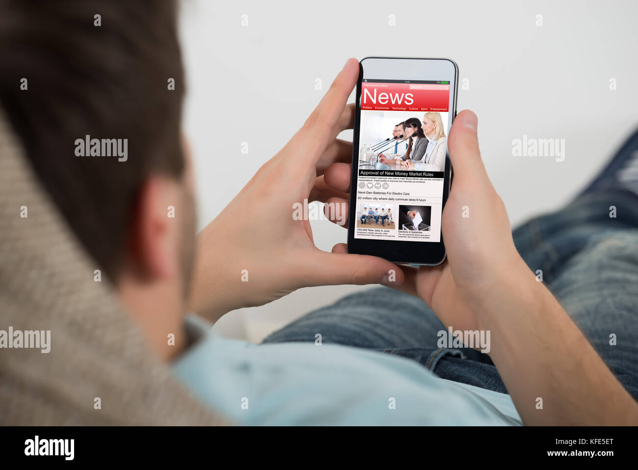 Computer person news reading hi-res stock photography and images - Alamy