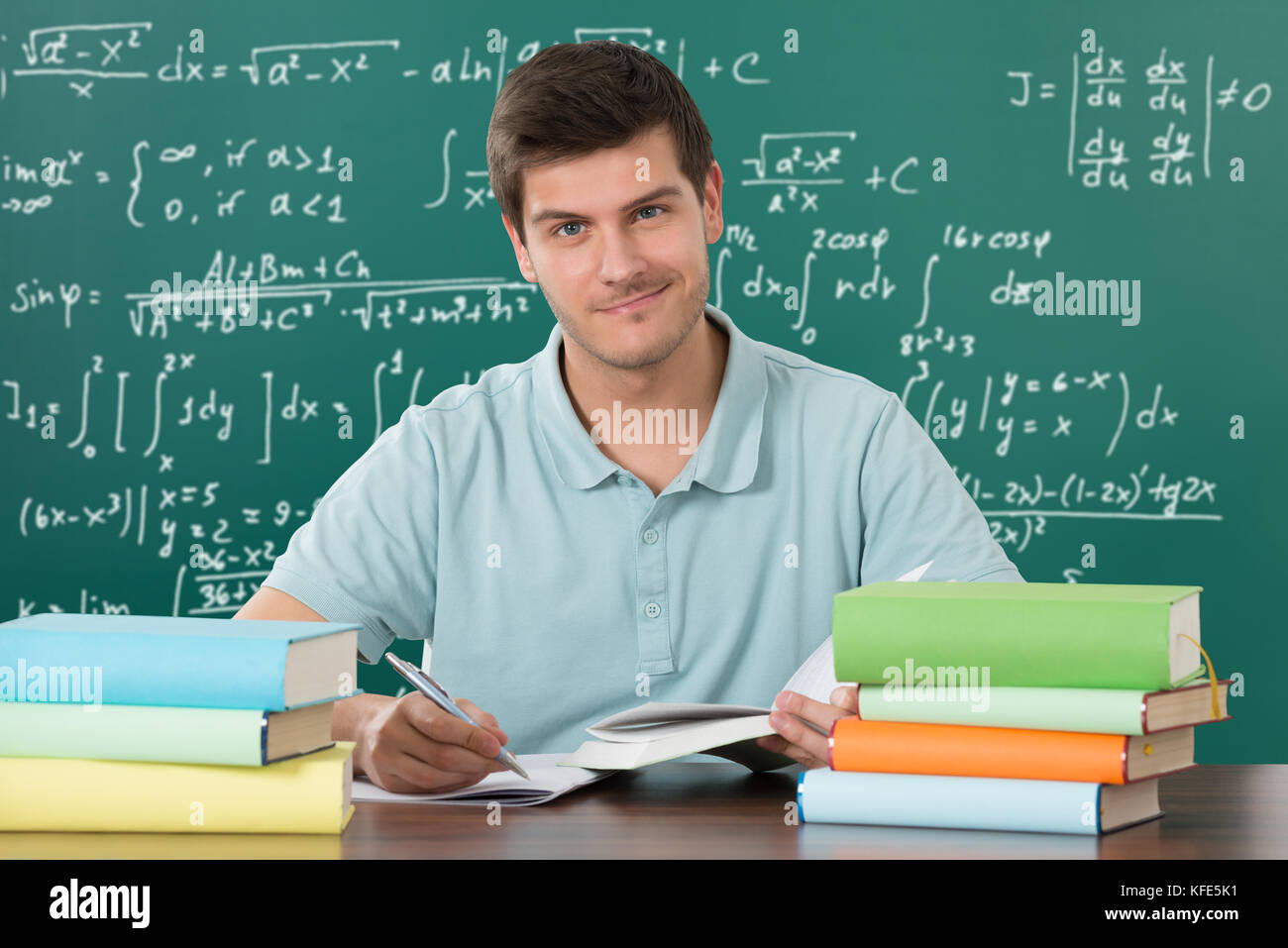Exam in progress hi-res stock photography and images - Alamy