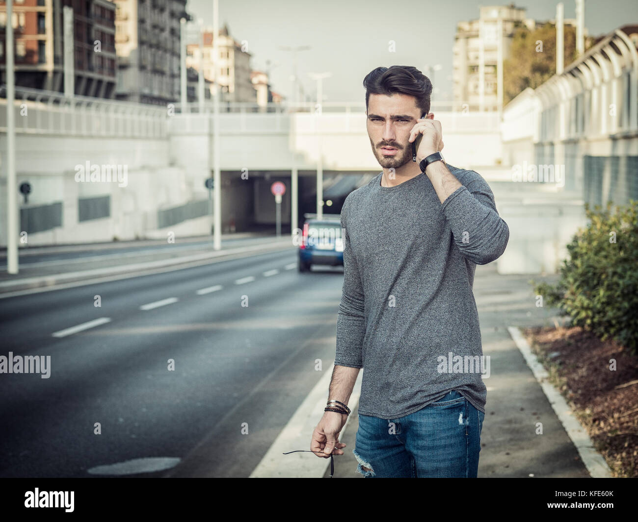 Making phone call outdoors hi-res stock photography and images - Alamy
