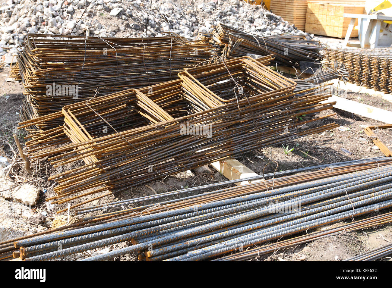 Baustahl auf einer Baustele, Form fertig zum Beton gießen, Verschalung ...