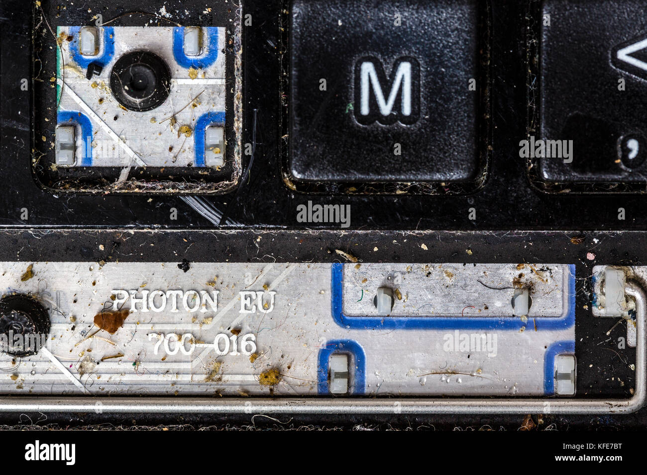 Broken Computer keyboard with keys missing Stock Photo - Alamy