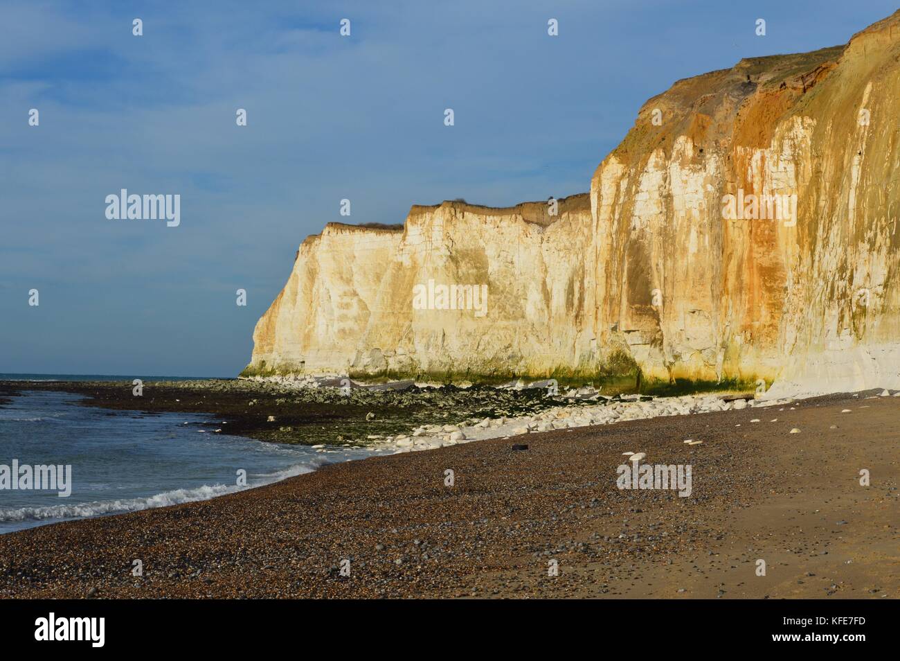Chalk cliff along the South Coast of England Stock Photo - Alamy