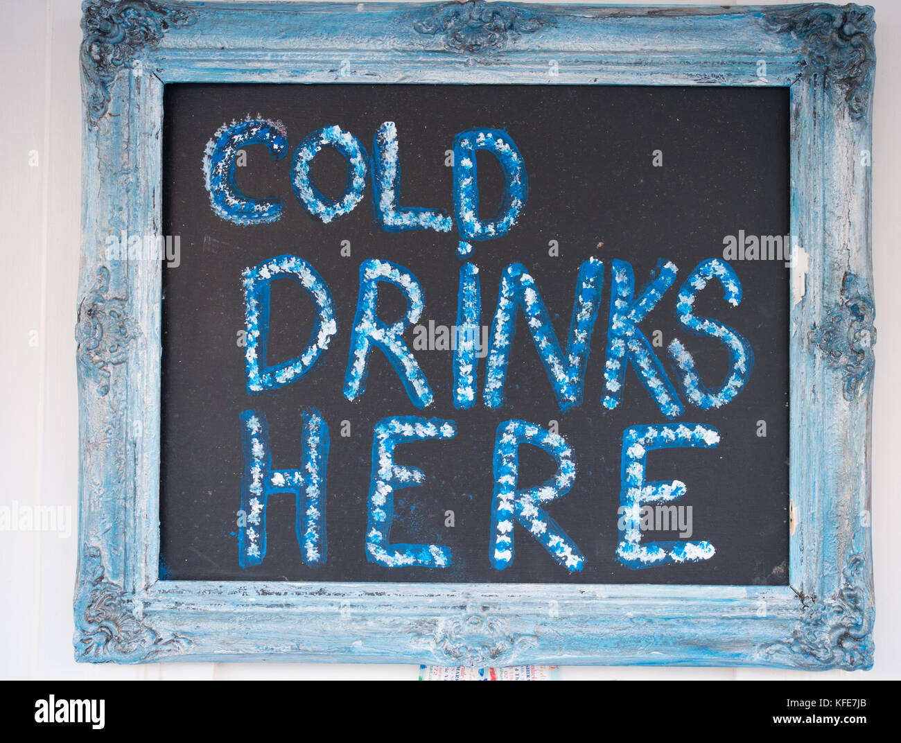 Cold Drinks Here Sign Stock Photo - Alamy