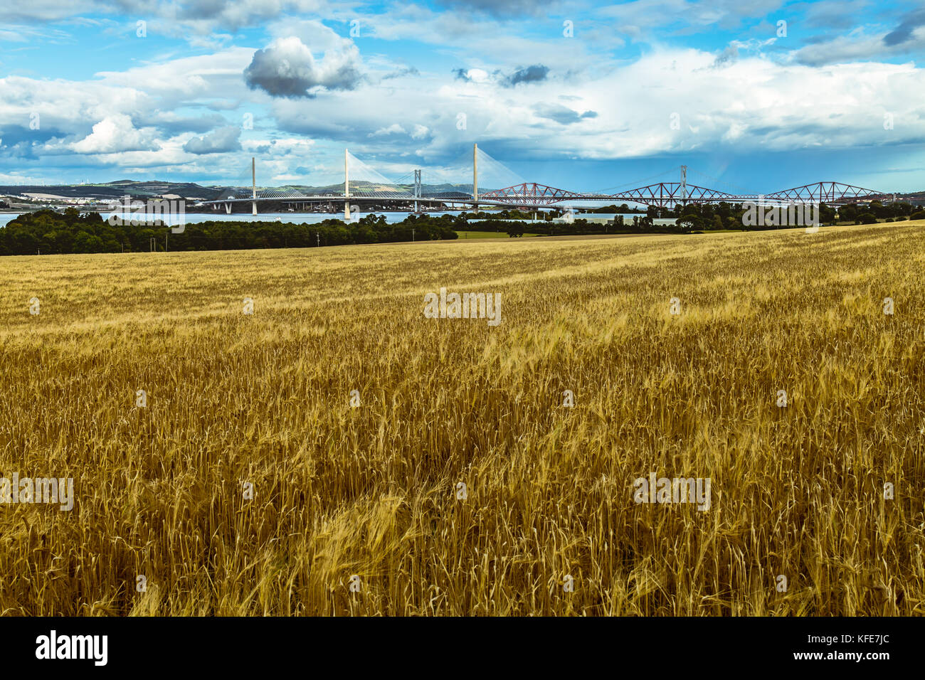Three bridges crossing the river forth hi-res stock photography and ...