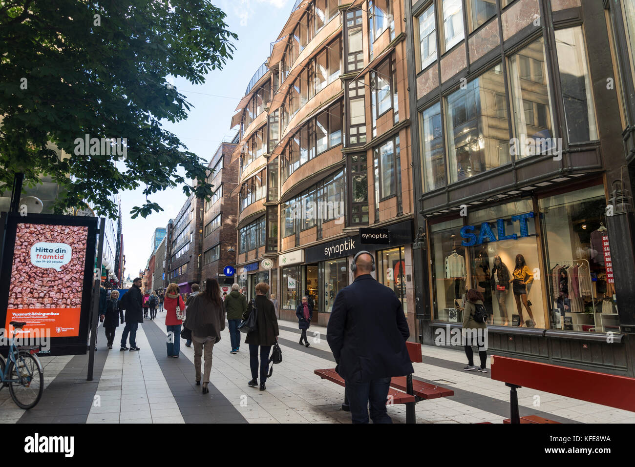 Sweden stockholm drottninggatan pedestrian hi-res stock photography and ...