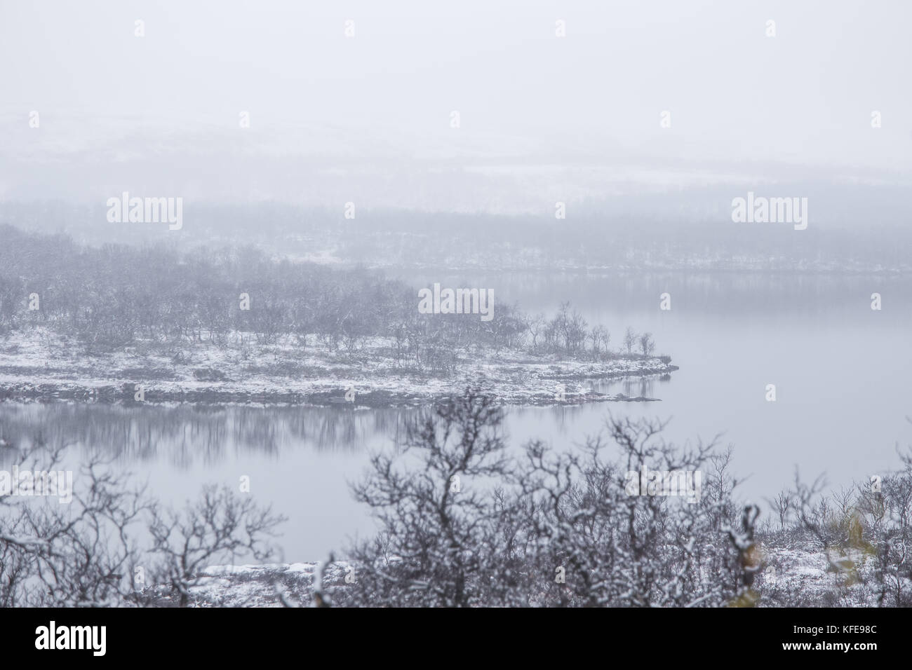 White snowy scenery hi-res stock photography and images - Alamy