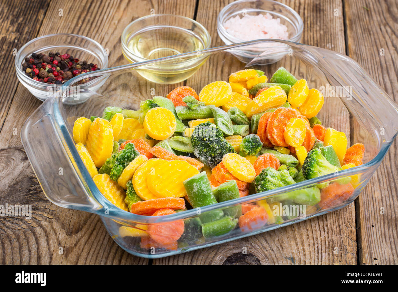 Mix vegetables corn carrots hi-res stock photography and images - Alamy