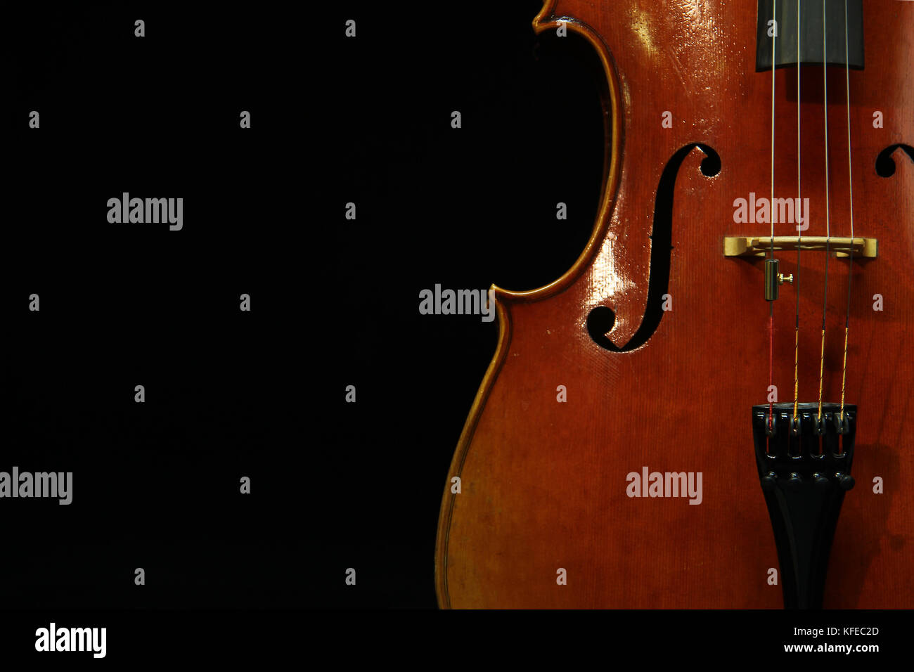 Cello On Black Stock Photos & Cello On Black Stock Images - Alamy