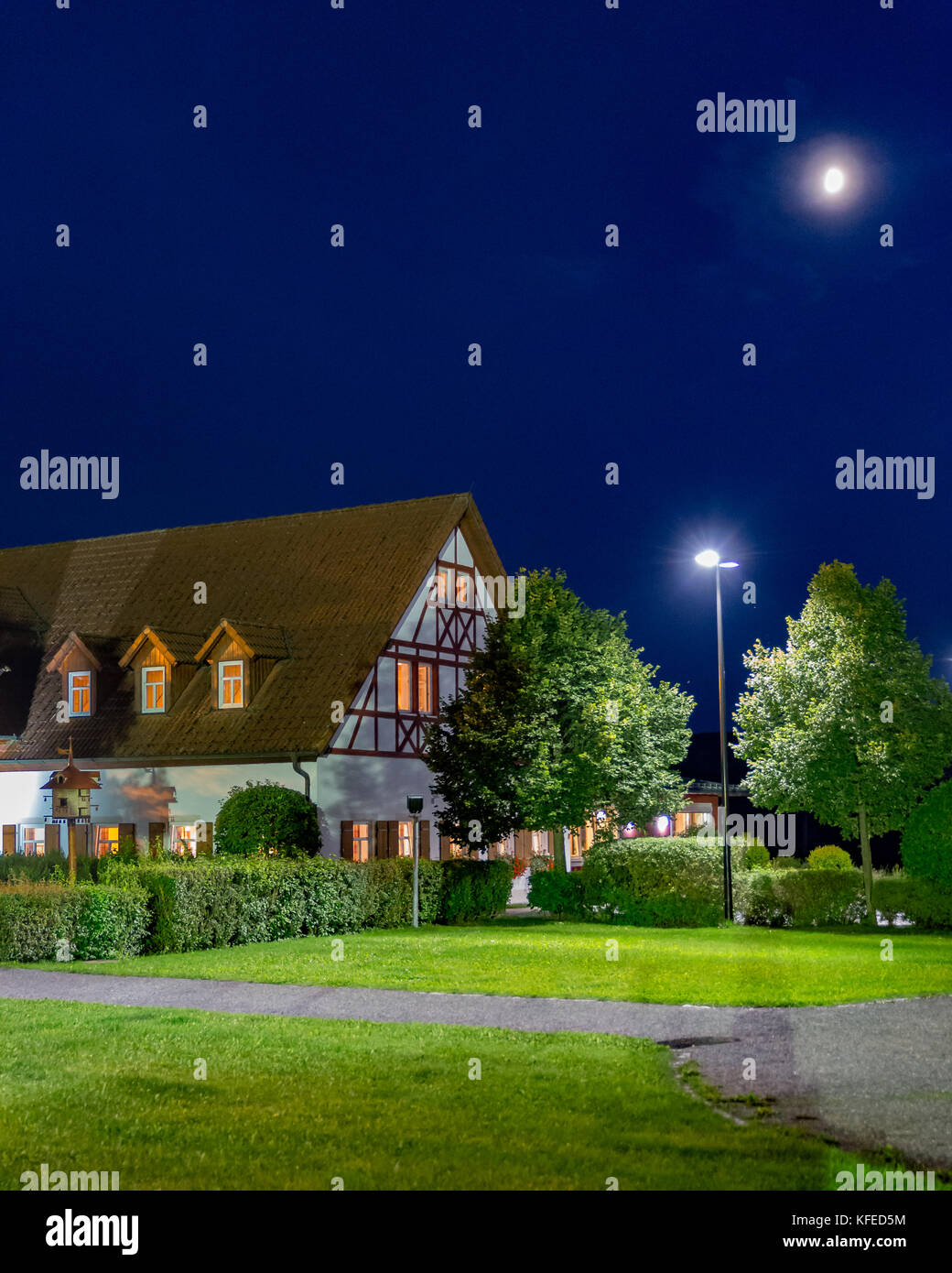 Old half timbered house with garden hi-res stock photography and images ...