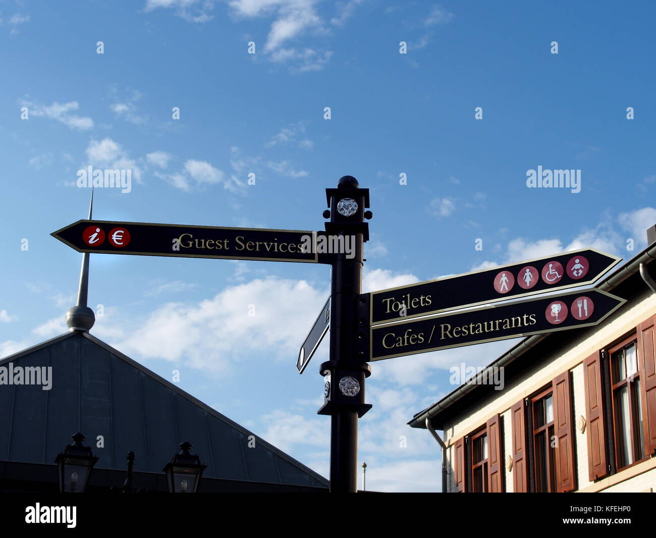 Blank black white road signs hi-res stock photography and images - Alamy